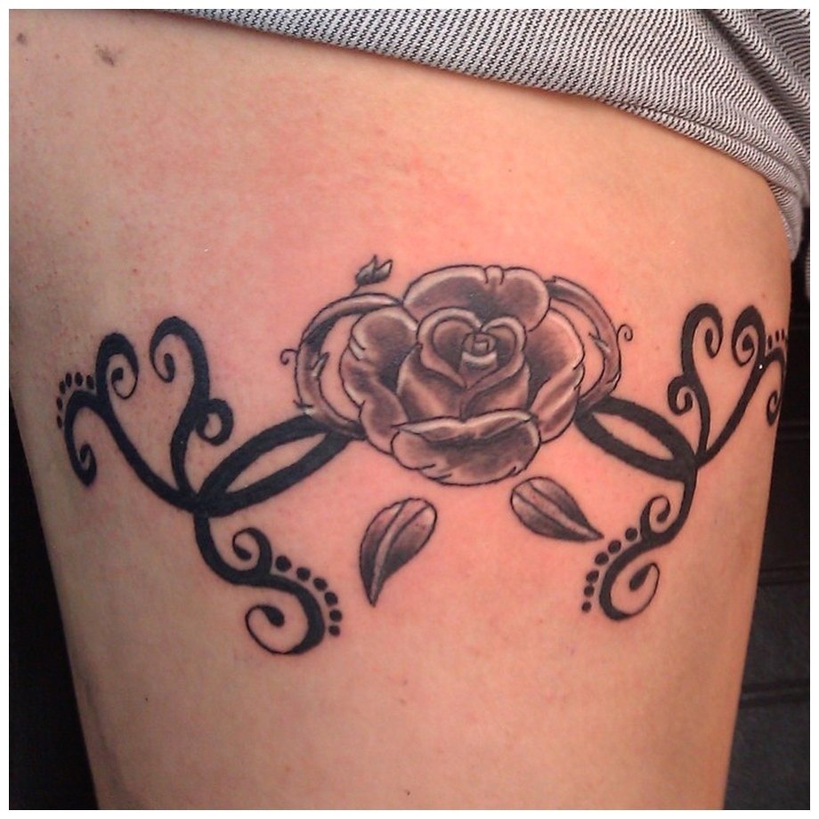 28 Thigh Tattoos Ideas for Girls Pictures Images Photos